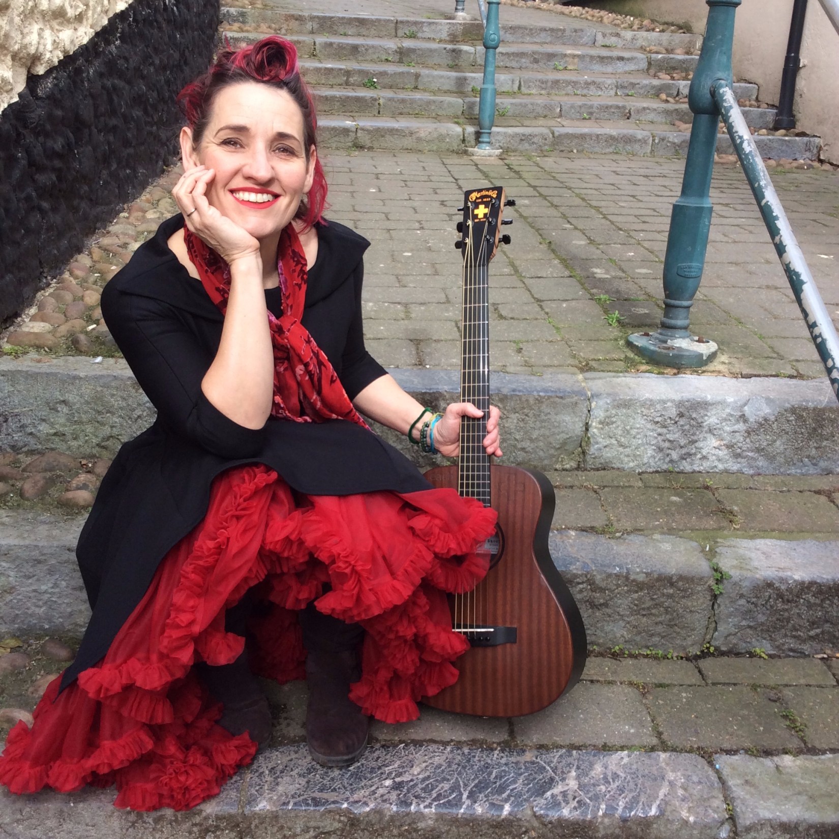 Musician : – louise-hart.com